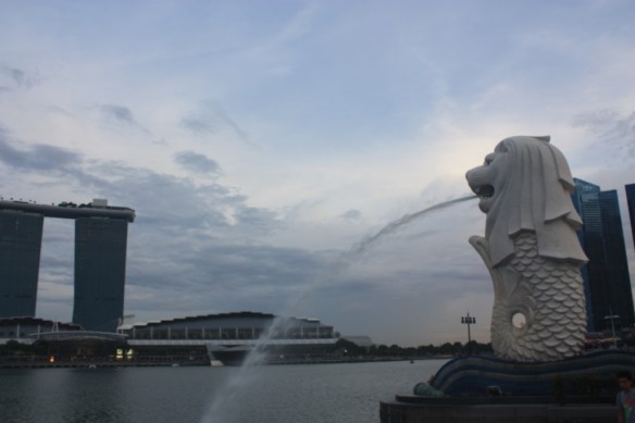 DAILY PHOTO: Spitting Merlion | Tiger Riding for Beginners