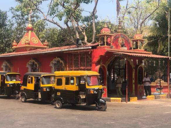 DAILY PHOTO: Tuk-tuks & Temple, Goa | Tiger Riding for Beginners