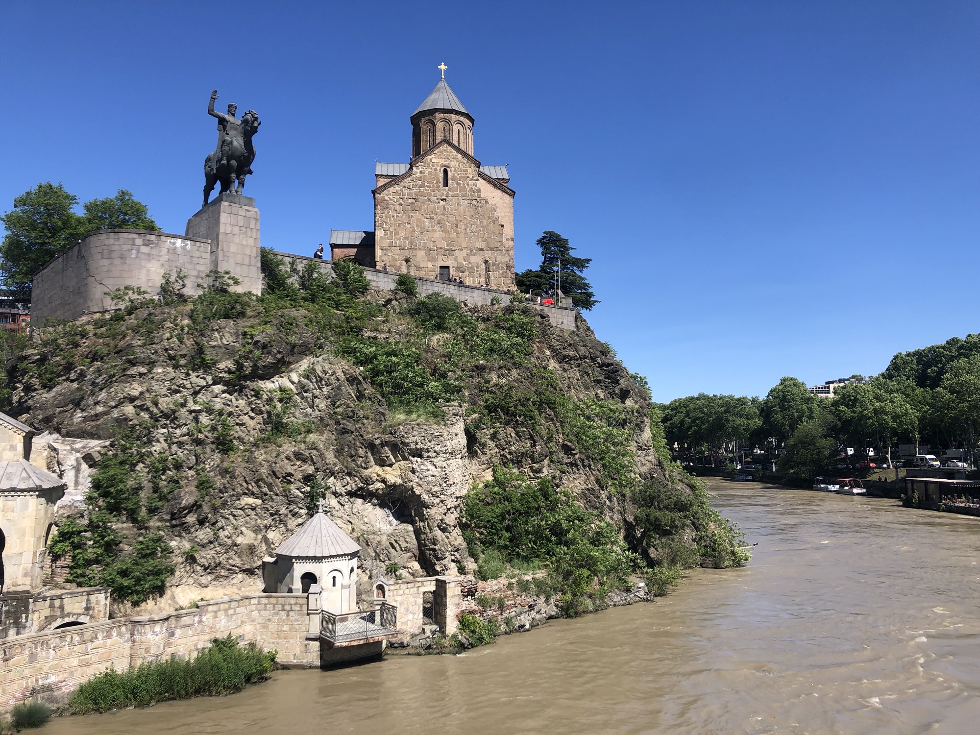 DAILY PHOTO: Metekhi Virgin Mary Assumption Church on the Kura River ...