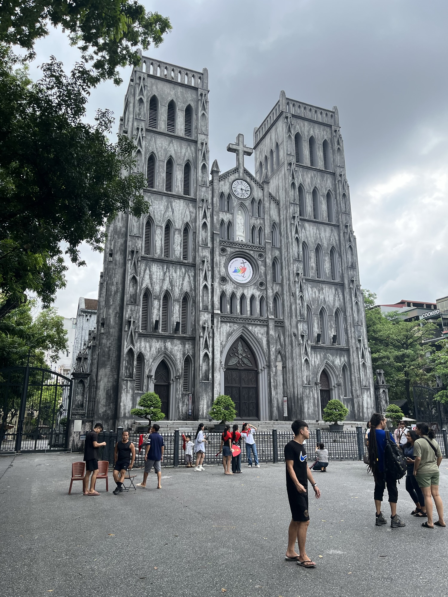 DAILY PHOTO: Saint Joseph Cathedral, Hanoi | Tiger Riding for Beginners